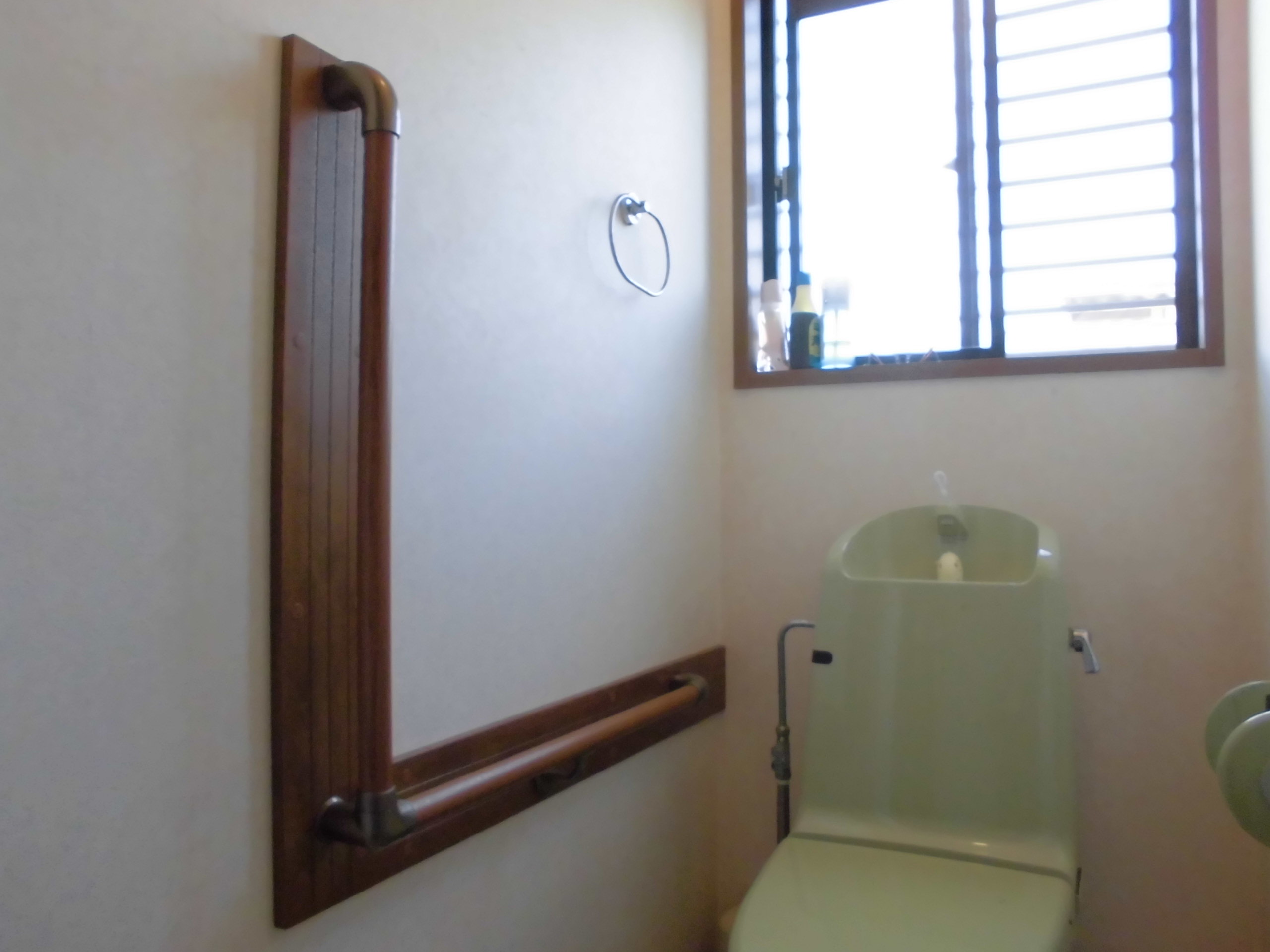 手すり取付事例（トイレ編） | 手すりや本舗